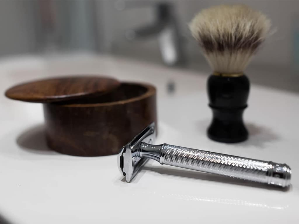 9 Best Safety Razors for a Close Shave | Man of Many