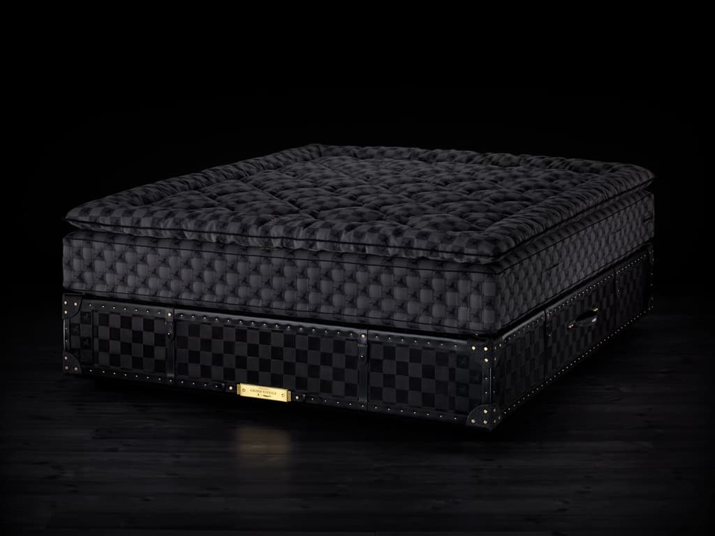 What Makes Drake’s Bed Worth $400,000? | Man of Many