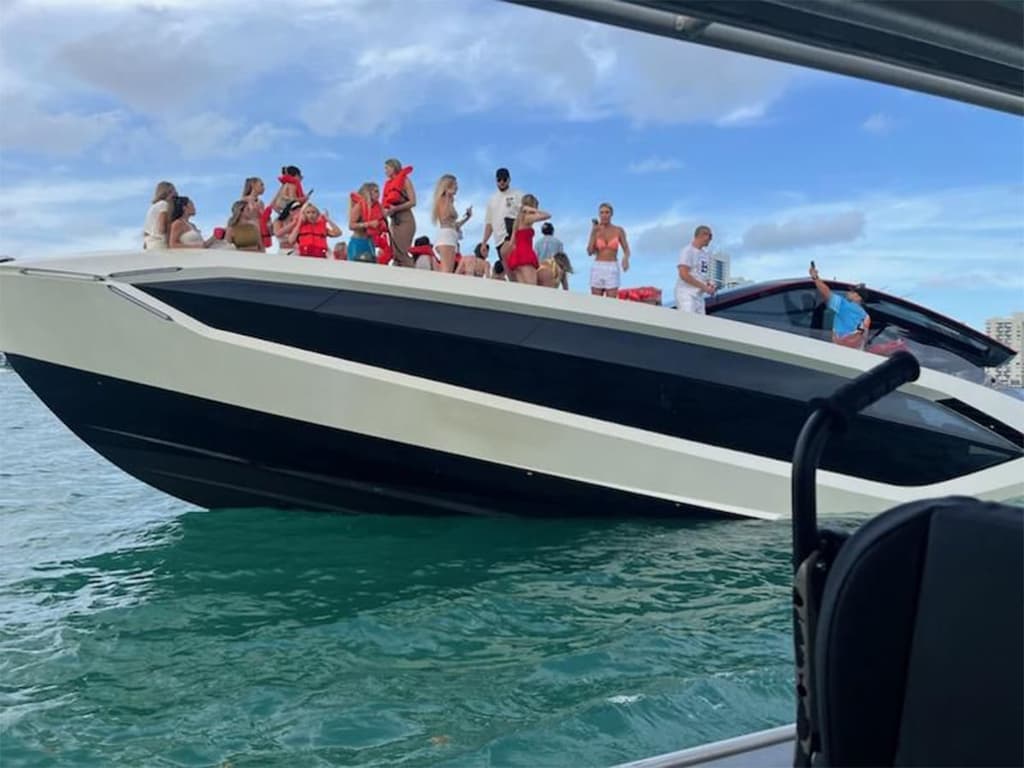 32 Influencers Sink Rick Ross's 4,000HP Lamborghini Yacht in Miami ...