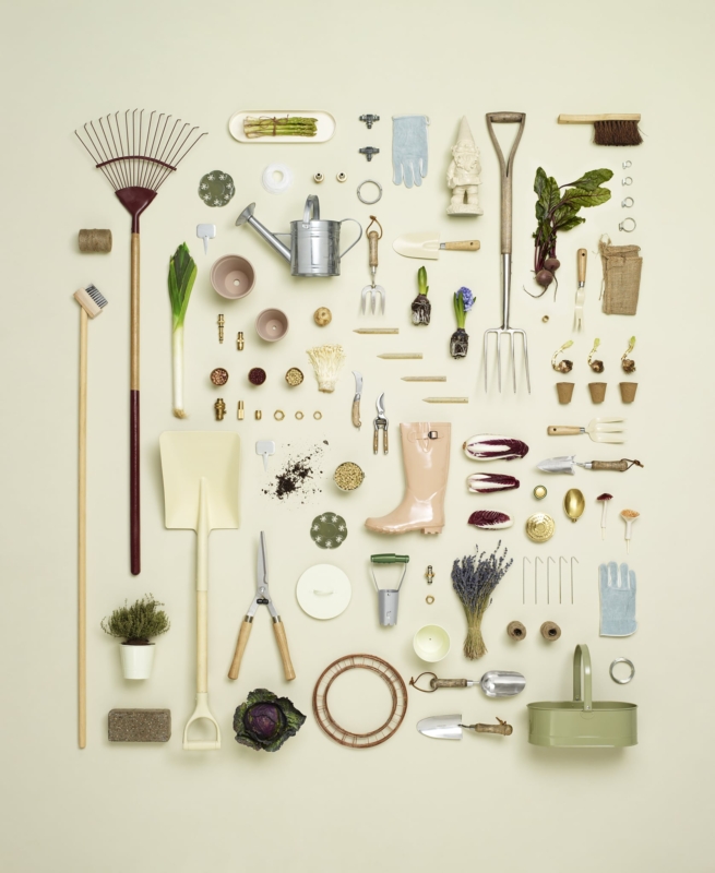 50+ Knolling Photography Examples | Man of Many