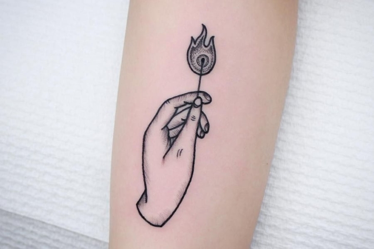 50+ Minimalist Tattoo Ideas that Prove Less is More | Man of Many