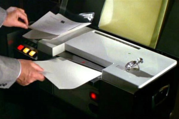 29 Best James Bond Gadgets | Man of Many