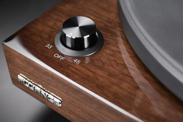 18 Best Record Players and Turntables for Vinyl Lovers | Man of Many