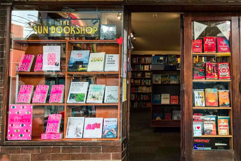 21 Best Bookstores in Melbourne | Man of Many