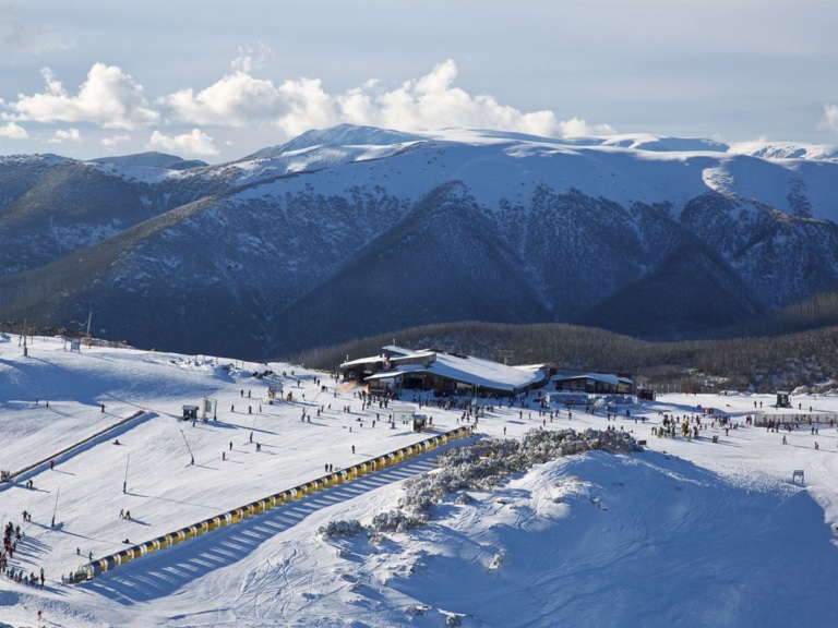 8 Best Places to See Snow Near Melbourne | Man of Many