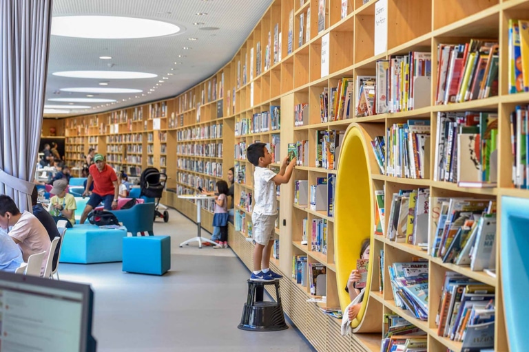 15 Best Libraries in Sydney | Man of Many