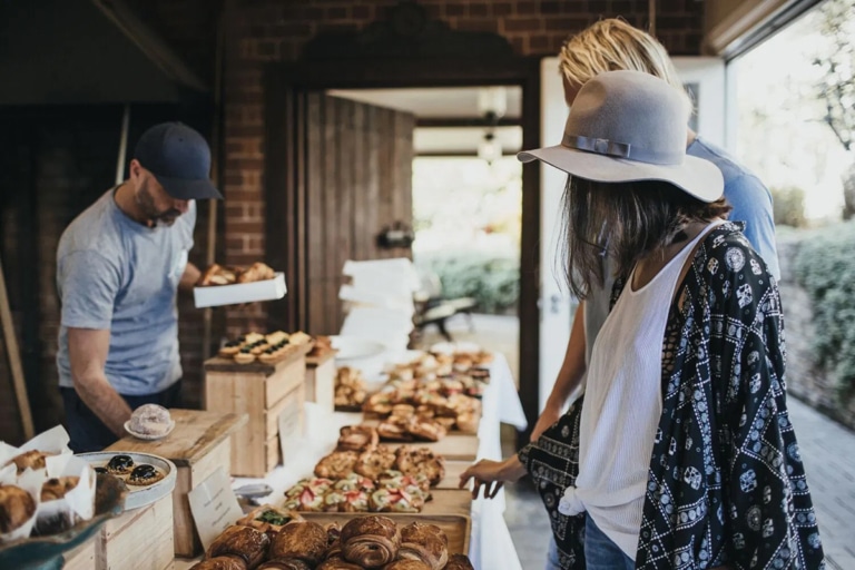 15 Best Cafes in Byron Bay | Man of Many