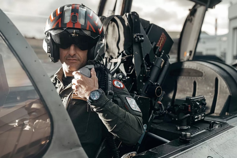 Watch a Bugatti Chiron Sport Race a Fighter Jet in the Ultimate Speed ...