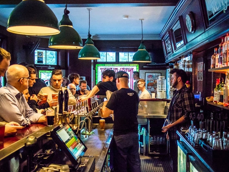 30+ Best Pubs in Sydney for Food, Beer & Events! | Man of Many