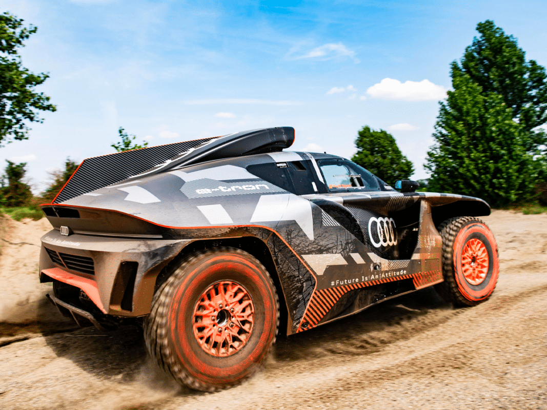 Audi Unveils Dakar-Destroying RS Q e-tron Electric Rally Car | Man of Many