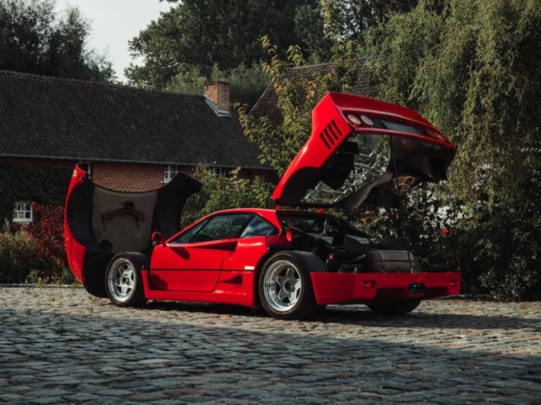 Ultra-Rare 1989 Ferrari F40 Berlinetta Sells for $2.9 Million | Man of Many