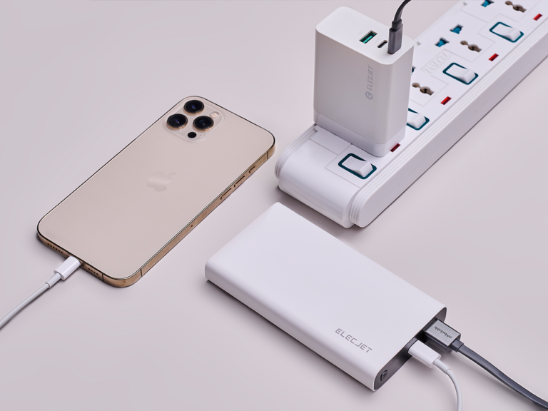 This is the Next-Gen Powerbank to End All Powerbanks | Man of Many