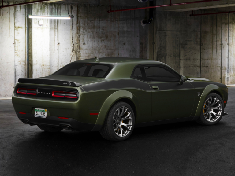 Dodge Challenger Hellcat Jailbreak is 807bhp of Insanity | Man of Many