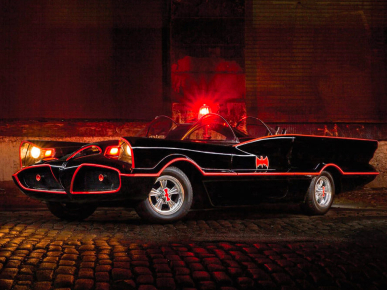 Why Robert Pattinson's Batmobile in 'The Batman' is the Coolest One Yet ...