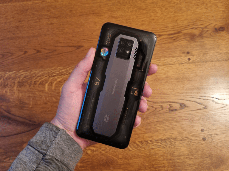 Red Magic 7 Pro Review: A Casual Gamer's Guide to Gaming Phones | Man ...