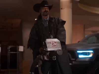 WATCH: Jamie Foxx and Snoop Dogg Ruthlessly Hunt Vampires in ‘Day Shift ...