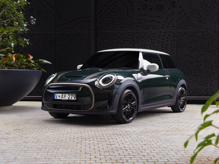 2022 Mini Electric Hatch in a Tour of Sydney's Trendiest Spots | Man of ...