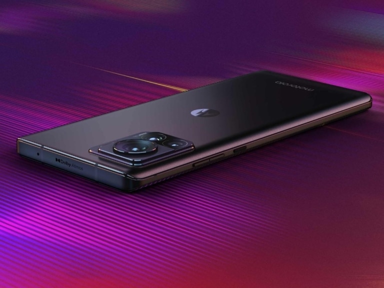 Motorola Defy Satellite Link Turns Your Smartphone into a Satellite ...