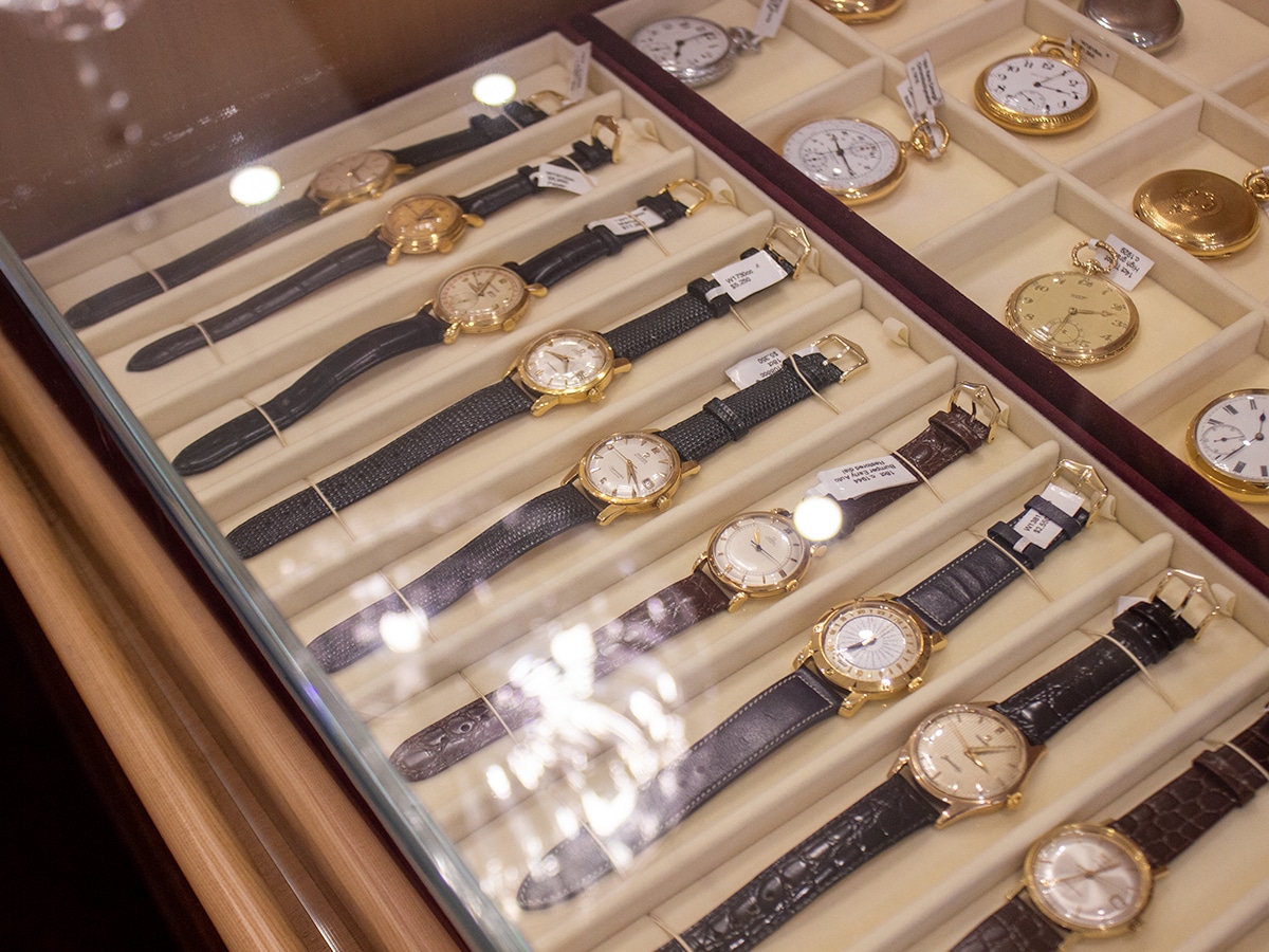 A Vintage Watchmaking Workshop Just Opened in an Iconic Sydney Antique ...