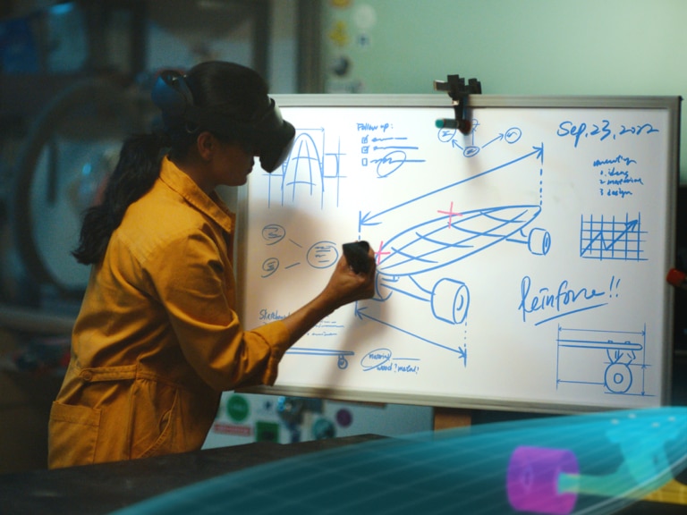 Meta Quest Pro, Meta's Most Advanced VR Headset is Also its Most ...