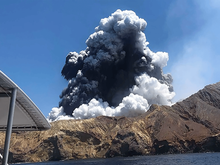 Netflix's 'The Volcano: Rescue from Whakaari' Trailer Retraces the 2019 ...