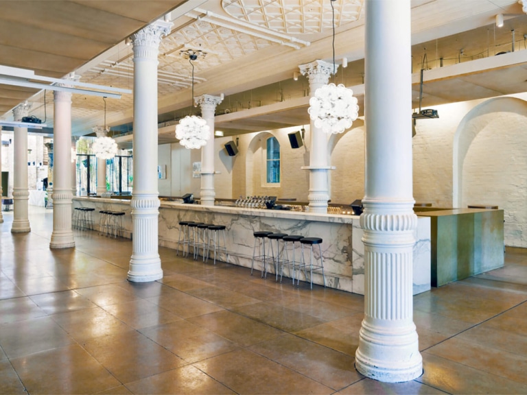 13 Best Bars in Circular Quay | Man of Many