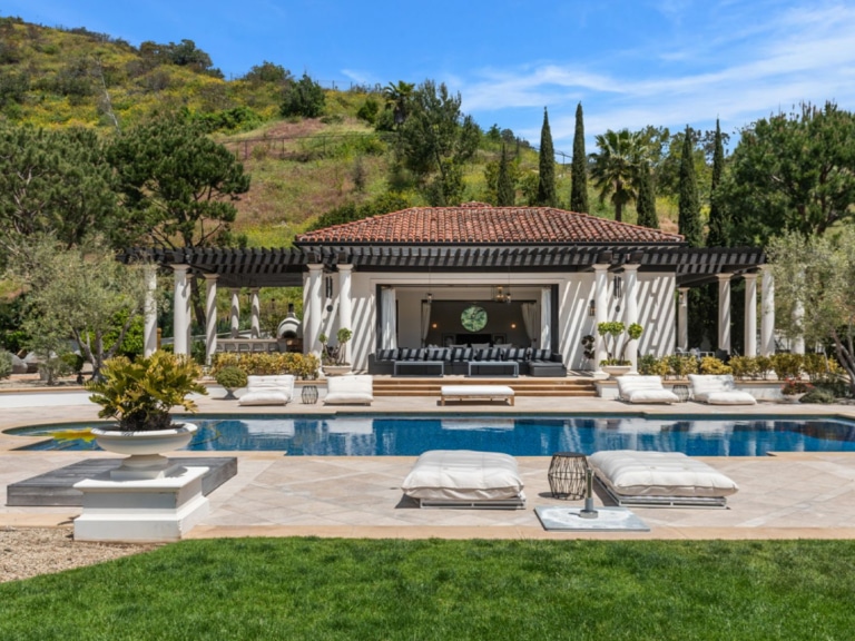 Drake's $130 Million Beverly Hills Mansion is Up For Sale | Man of Many