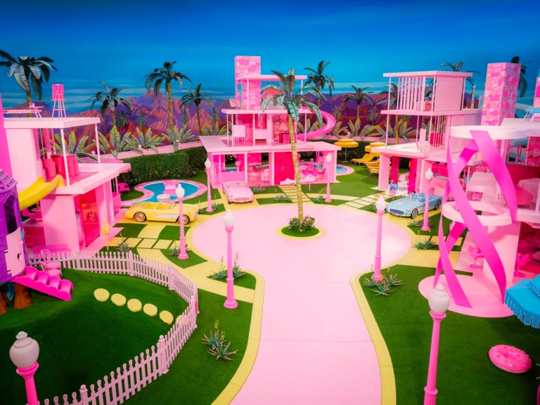 Margot Robbie Takes You Inside Barbies Dreamhouse Man Of Many
