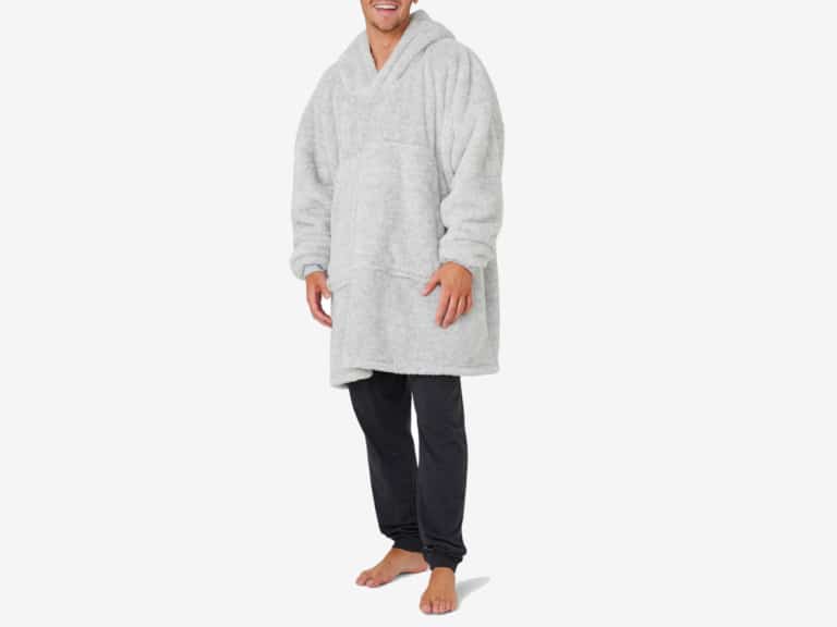 7 Best Oodie Hooded Blankets to Wear | Man of Many