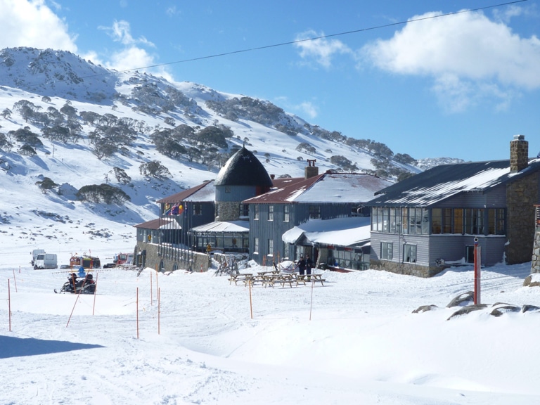 8 Best Places to See Snow Near Sydney | Man of Many