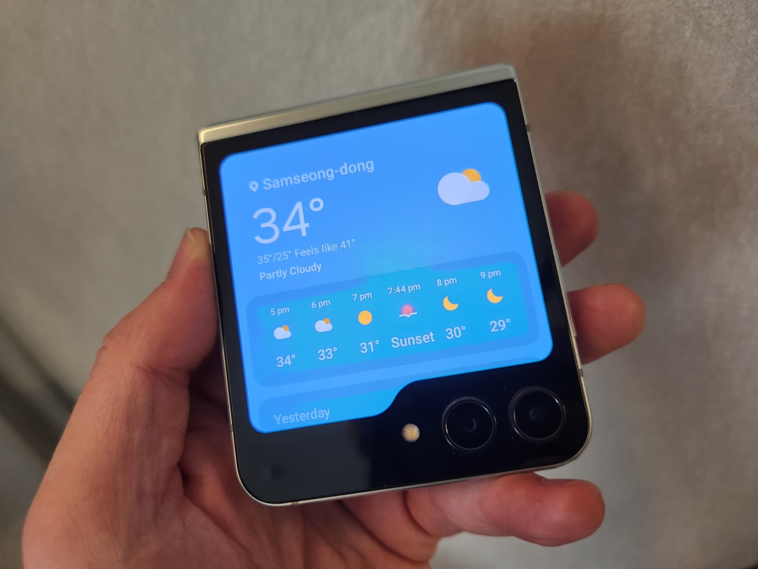 Samsung Believes the Future is Foldable: Introducing the Galaxy Z Flip5 ...