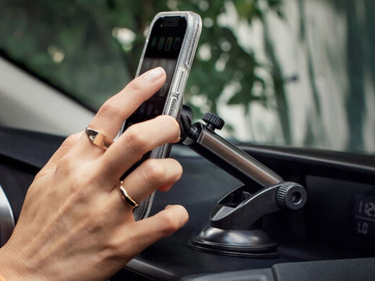 10 Best MagSafe Car Mounts for Your iPhone | Man of Many