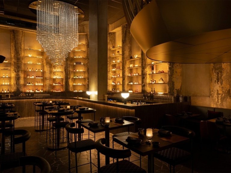 15 Best Fine Dining Restaurants in Melbourne | Man of Many