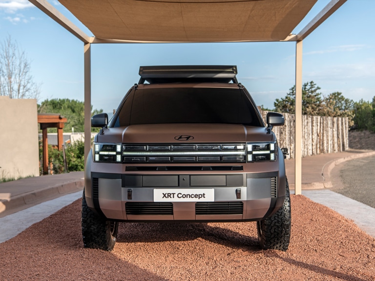 Rugged Hyundai Santa Fe XRT Concept Guns for Land Cruiser Prado | Man ...