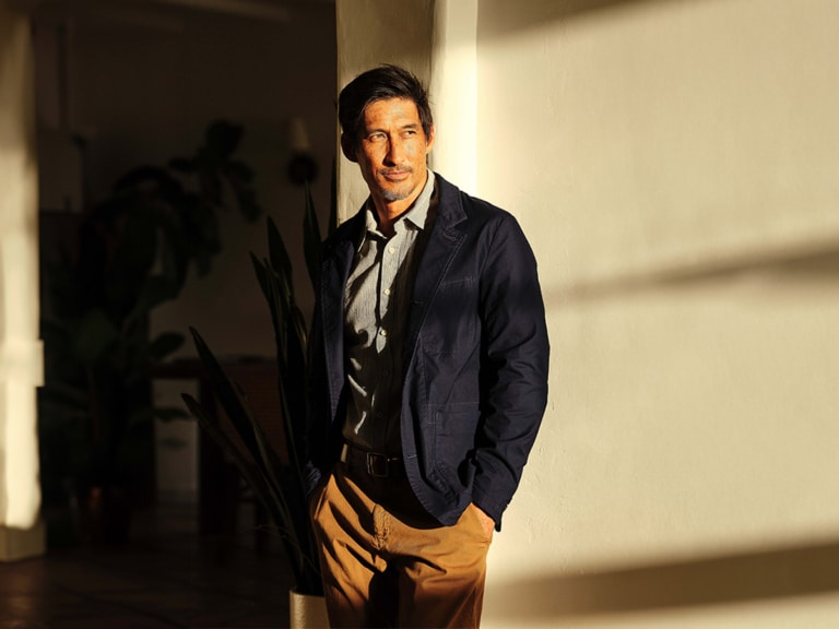 Relwen's 'Do Everything' Flyweight Flex Blazer is Ready for Everything ...