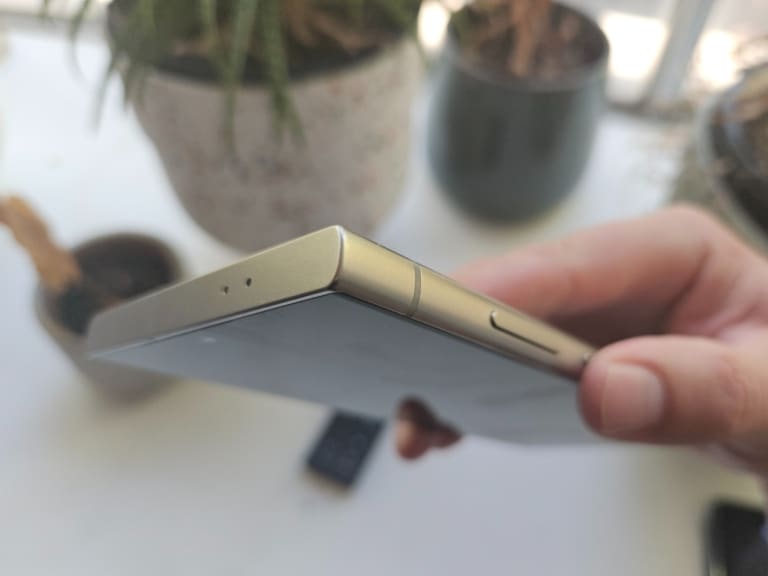 Samsung Galaxy S24 Ultra Review: A Polished, Premium, AI-Powered ...