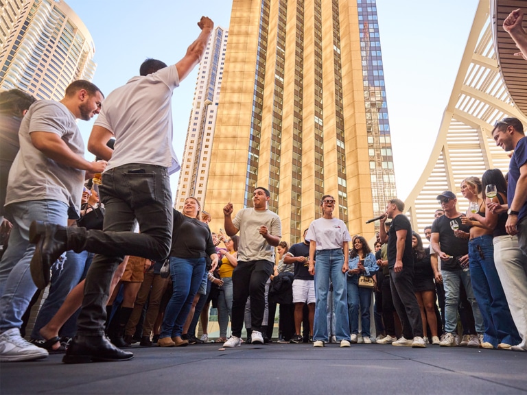 27 Best Places to Play Two-Up in Sydney | Man of Many