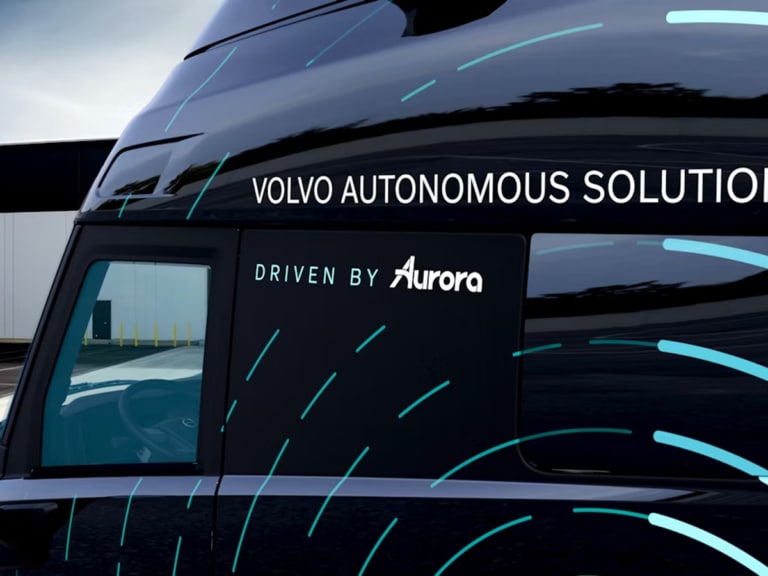 Volvo's VNL Autonomous is a Production-Ready Self-Driving Truck | Man ...