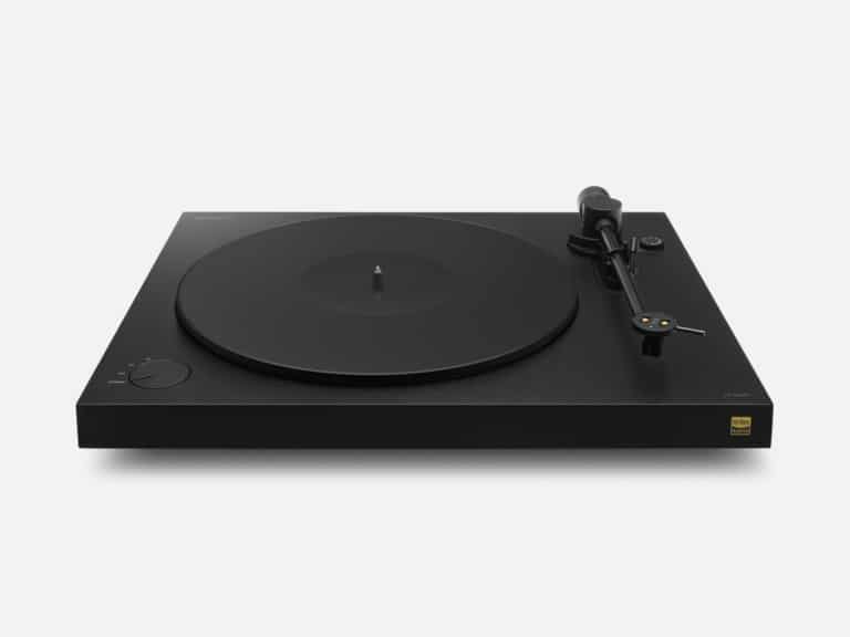 18 Best Record Players and Turntables for Vinyl Lovers | Man of Many