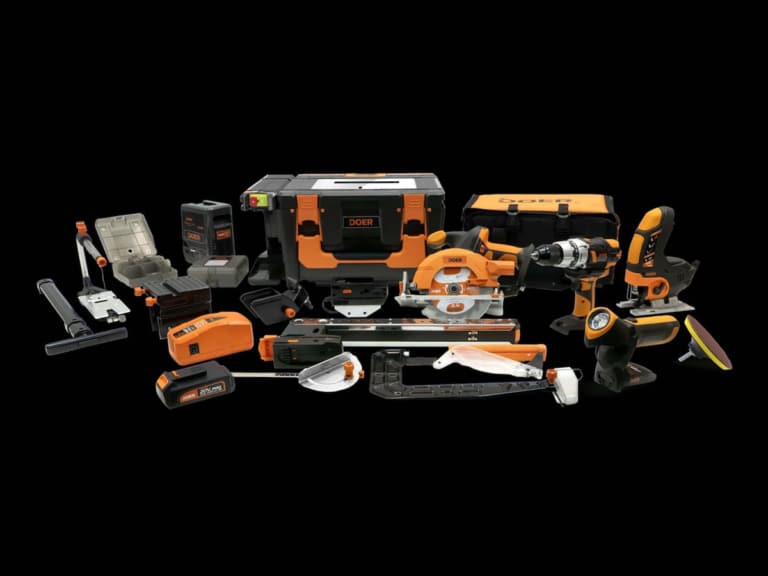 Doer Compact Tool Kit Kills the Tool Shed | Man of Many