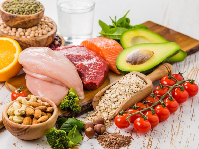 Keanu Reeves John Wick 3 Diet and Workout Plan | Man of Many