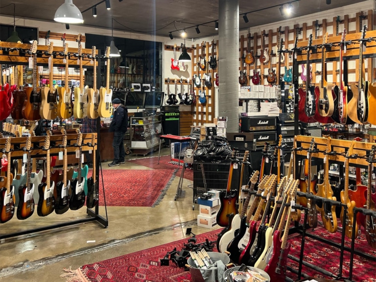 11 Best Vintage Guitar Shops in Melbourne | Man of Many