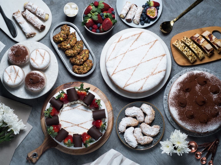 14 Best Cake Shops in Sydney | Man of Many