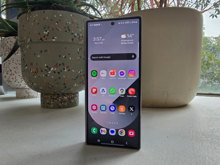 Samsung Galaxy Z Fold6 Review: A New Standard for Foldable Phones with ...