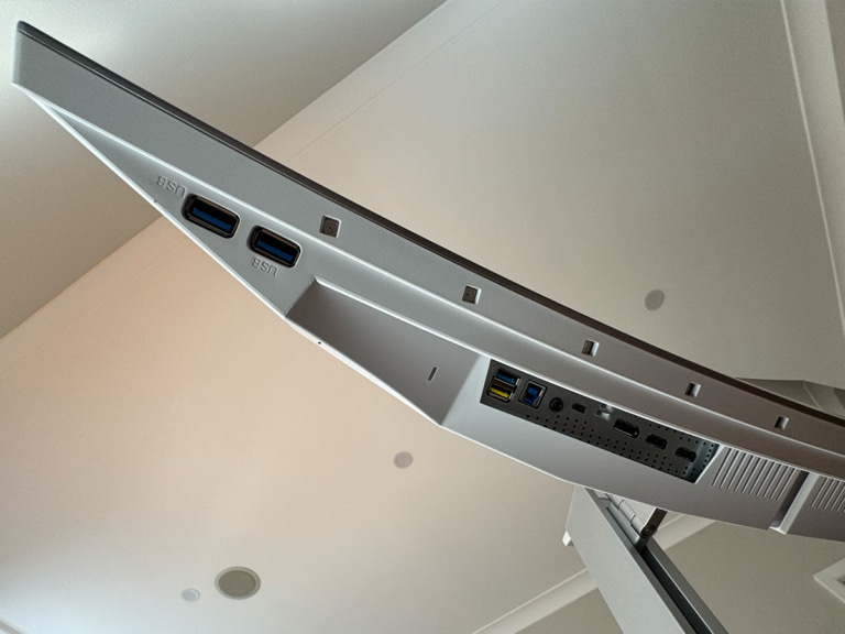 Philips Evnia 34M2C8600 QD OLED Gaming Monitor Review | Man of Many