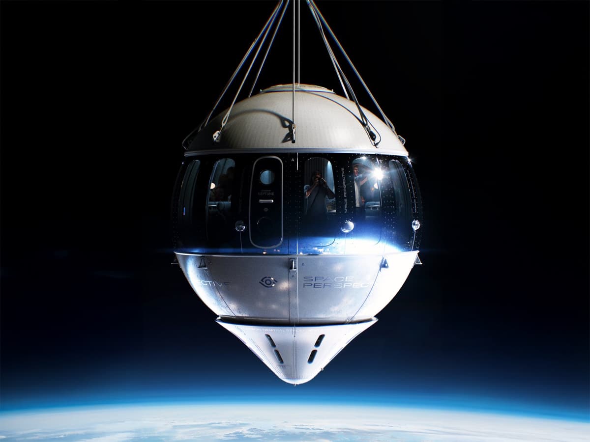 Sir Richard Branson to Co-Pilot World's First Crewed Stratospheric ...