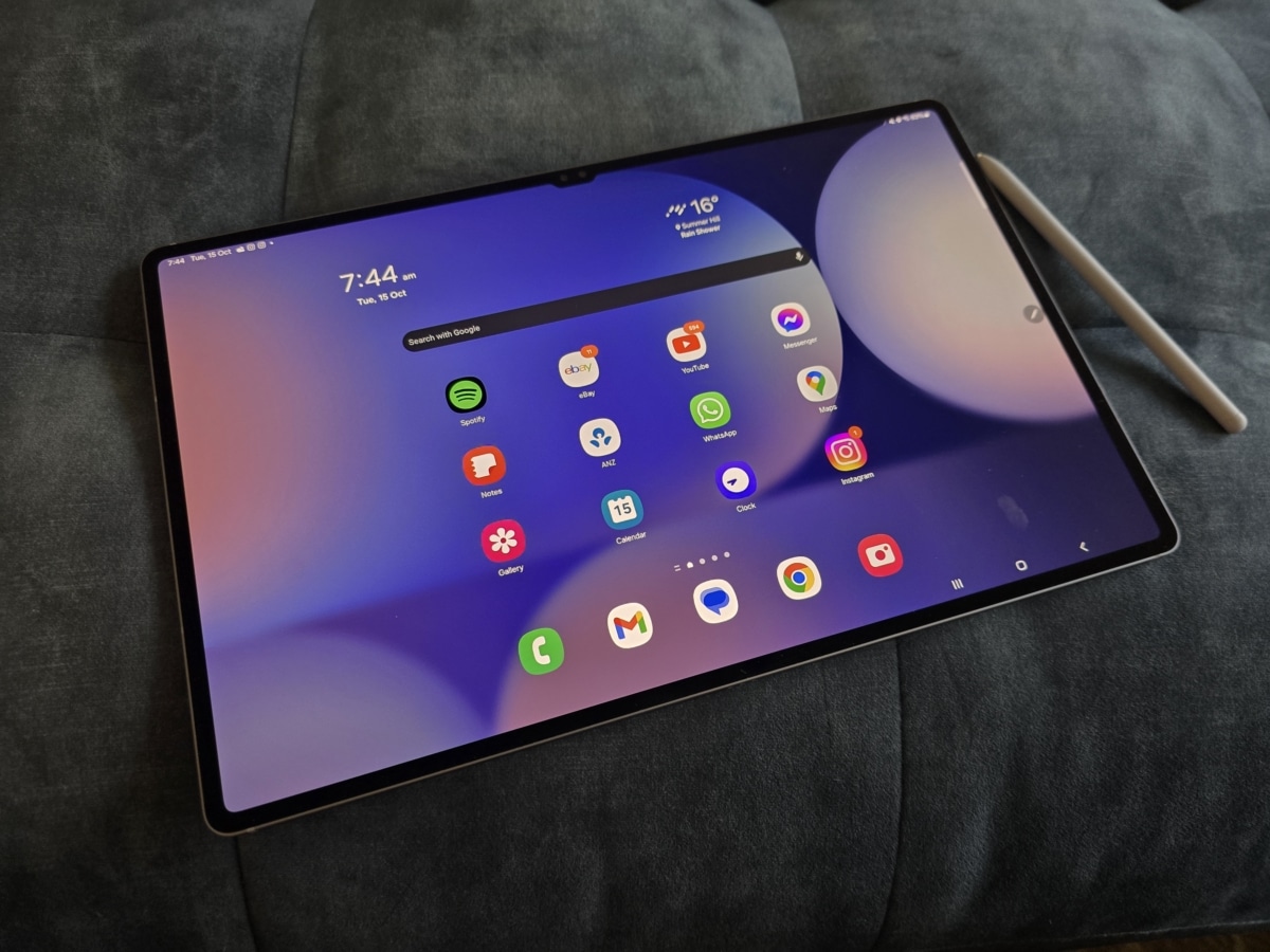 Samsung Galaxy Tab S10 Ultra Review: A Light, Large-Screened Luxury | Man of Many