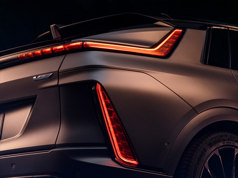 2026 Cadillac LYRIQ-V is a 615HP Electric Super SUV | Man of Many