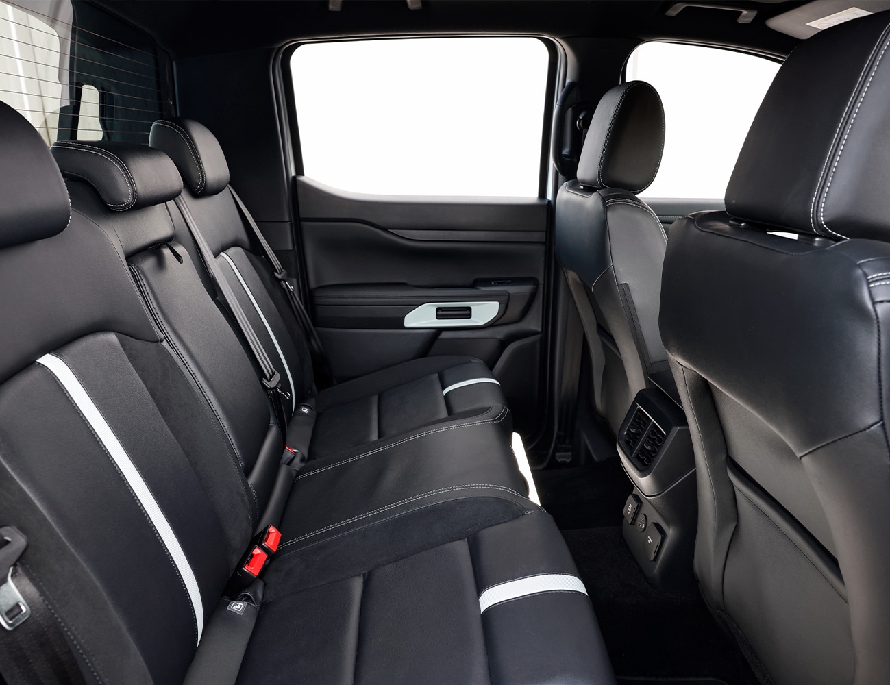 2025 Ford Ranger PHEV Price and Specs Revealed | Man of Many