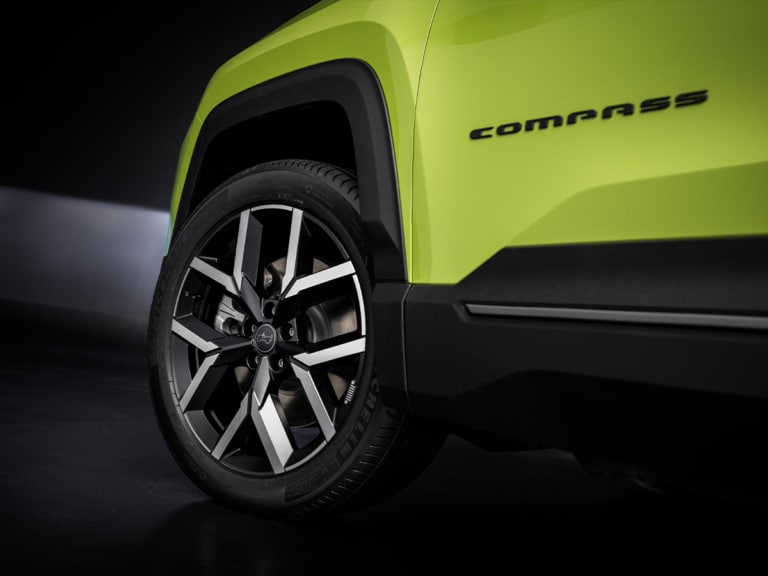 Jeep's New Rugged Hybrid Goes All-In on the Outdoors | Man of Many